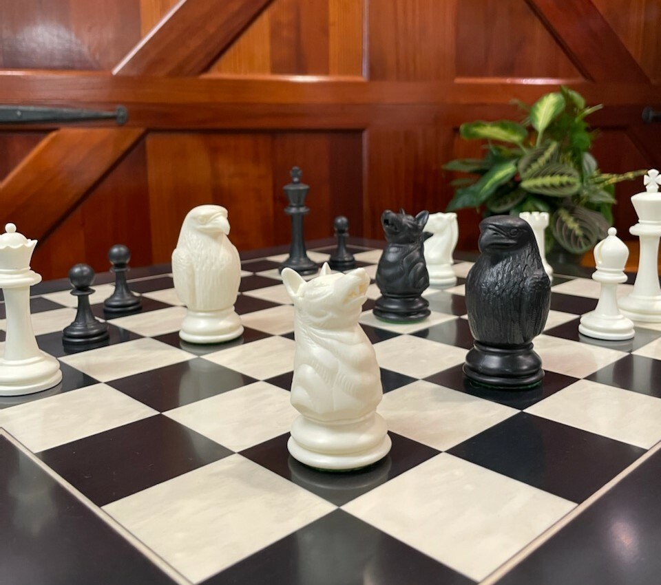 Musketeer Chess Variant Kit - Aquila & Dog - Black & White | eBay