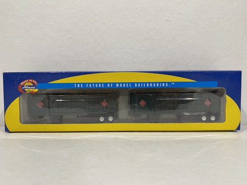 Athearn 70974 Railway Express Agency REA 40’ Exterior Post Z-Van ...