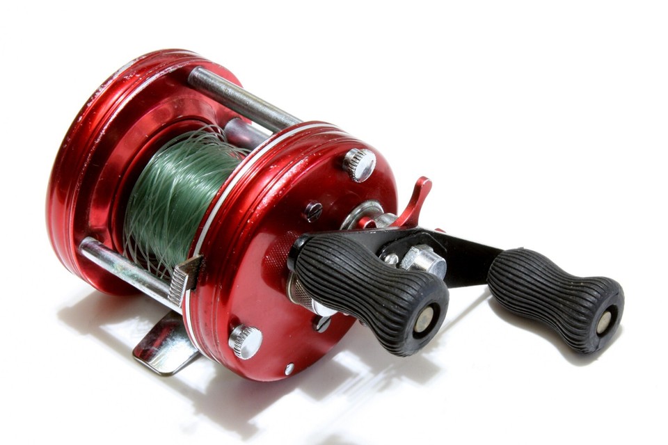 ABU Garcia Reel Ambassadeur NO. 5000 Red Baitcaster Fishing 3 Screws ...