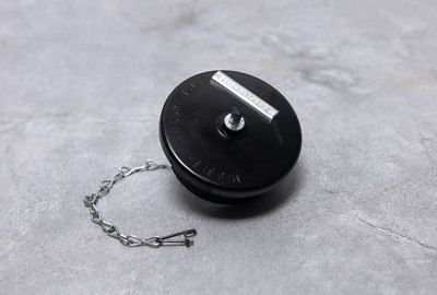 Fuel Cap With Chain Humvee 12338558-1 / 5342-01-246-1120 12338558-1 ...