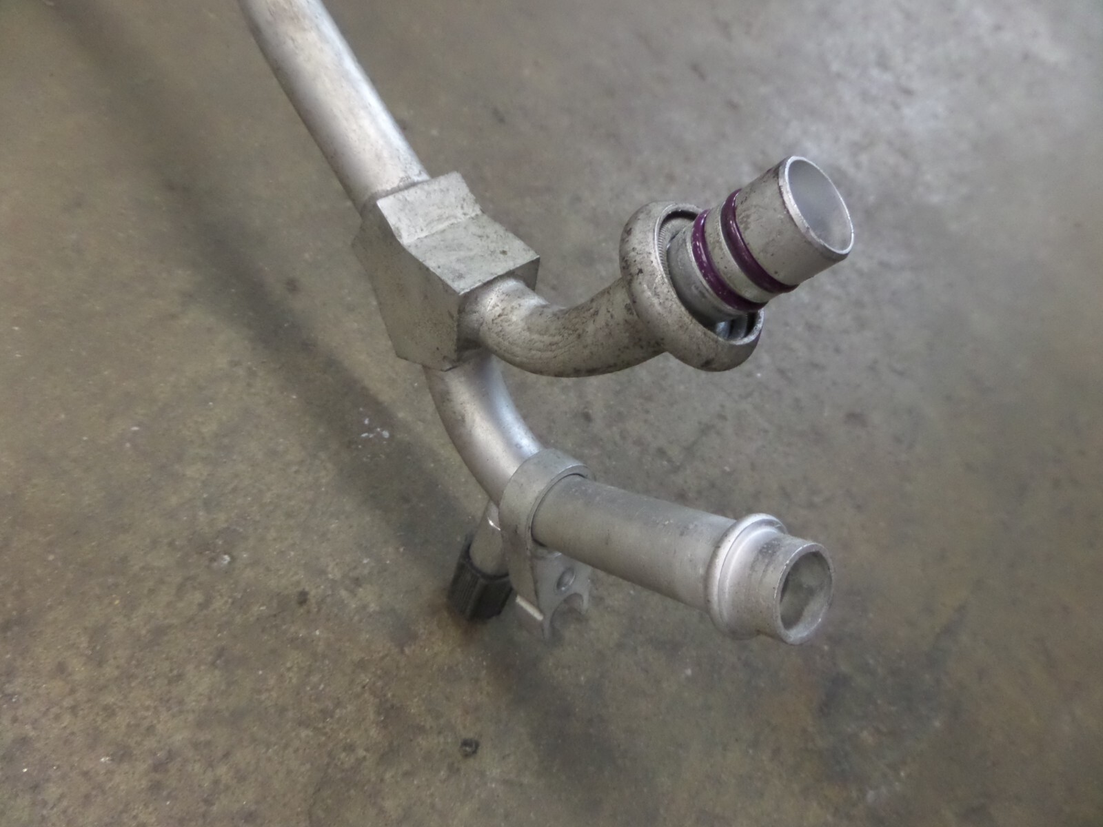 01 02 03 Volkswagen Eurovan T4 OEM AC Line Hose 7D1820729AL Pipe C11 | eBay