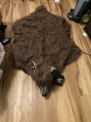 Grandin Road Howling light up brown werewolf rug Halloween animatronic ...