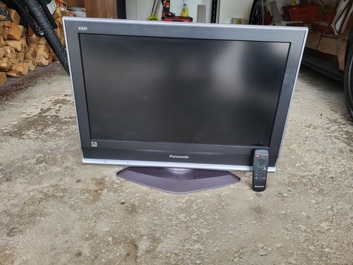 Panasonic Viera 26" HD TV 720P TC-26LX70 2005 Television Retro Gaming ...