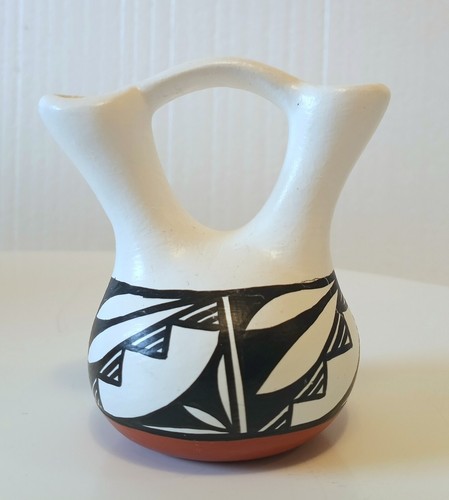 WEDDING VASE Handpainted Pottery Signed GG miniature 3 Inches Tall | eBay