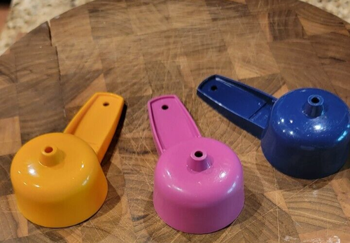 (3)Vintage Tupperware Mini Funnel Tan Salt/Pepper Shaker Gadget Give ...