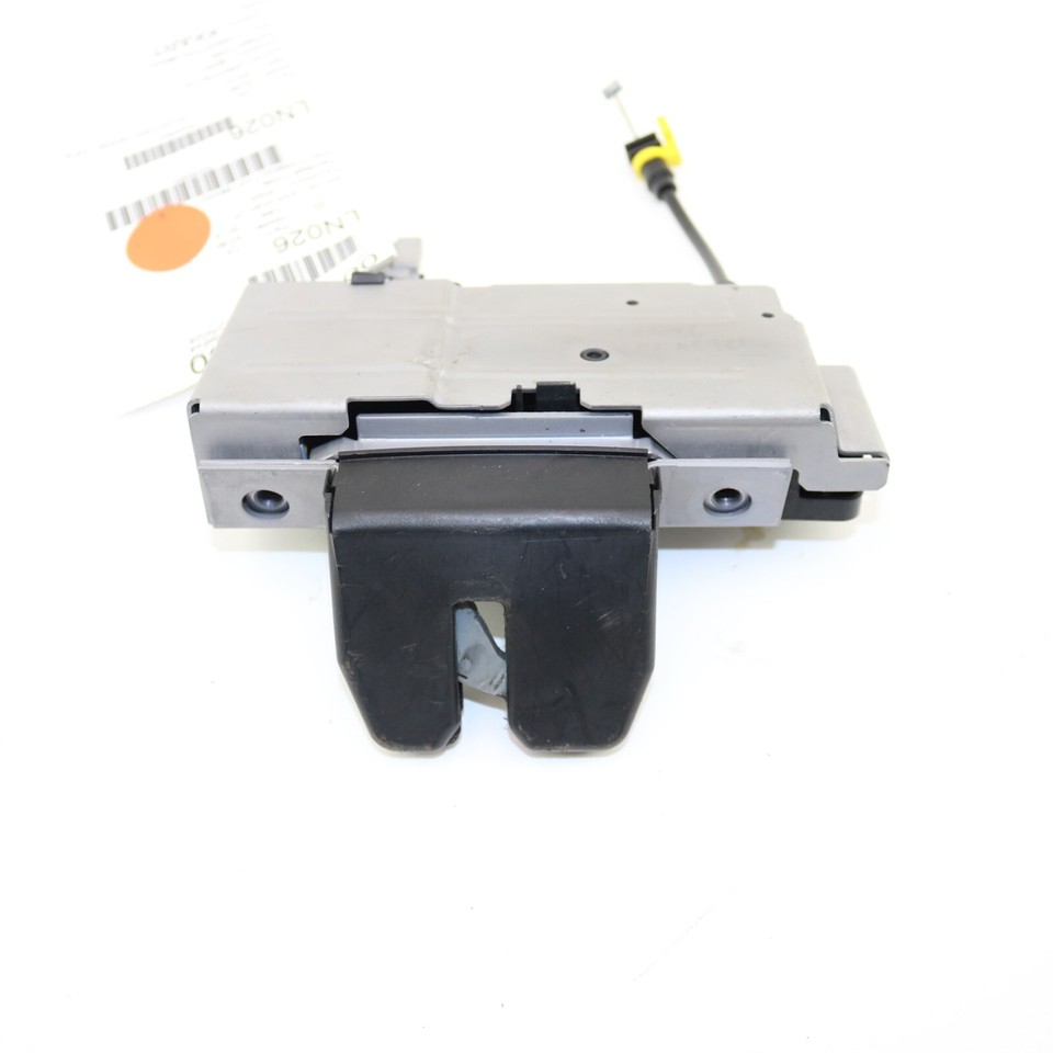 Volvo OEM Rear Liftgate Latch/Lock Assembly 31253053 w/Cable for XC90 ...