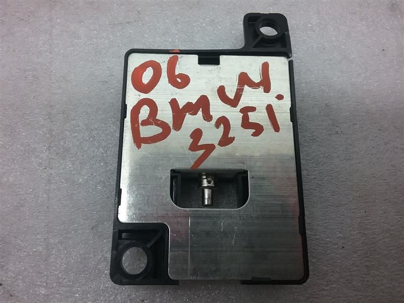 84506928461-01 Bluetooth Antenna Control Module Sedan 2006 BMW 325i 5-1 ...
