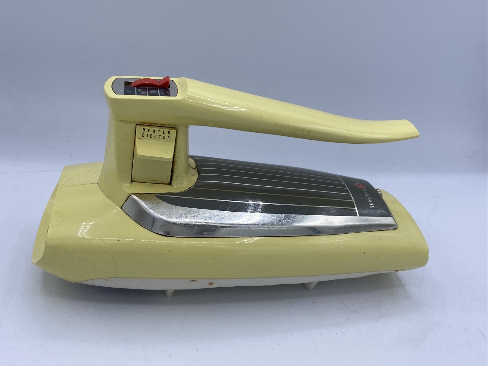 General Electric MCM GE Yellow Hand Mixer Model #30M47 Beaters & Cord ...
