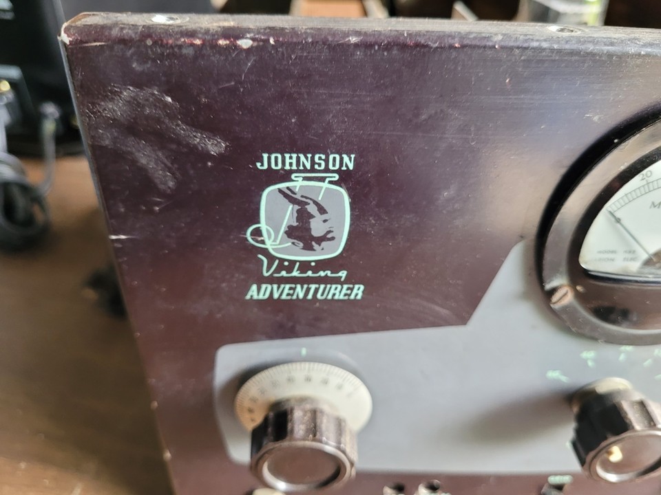 Vintage Johnson Viking Adventurer Tube Ham Radio Transmitter Powers Up ...