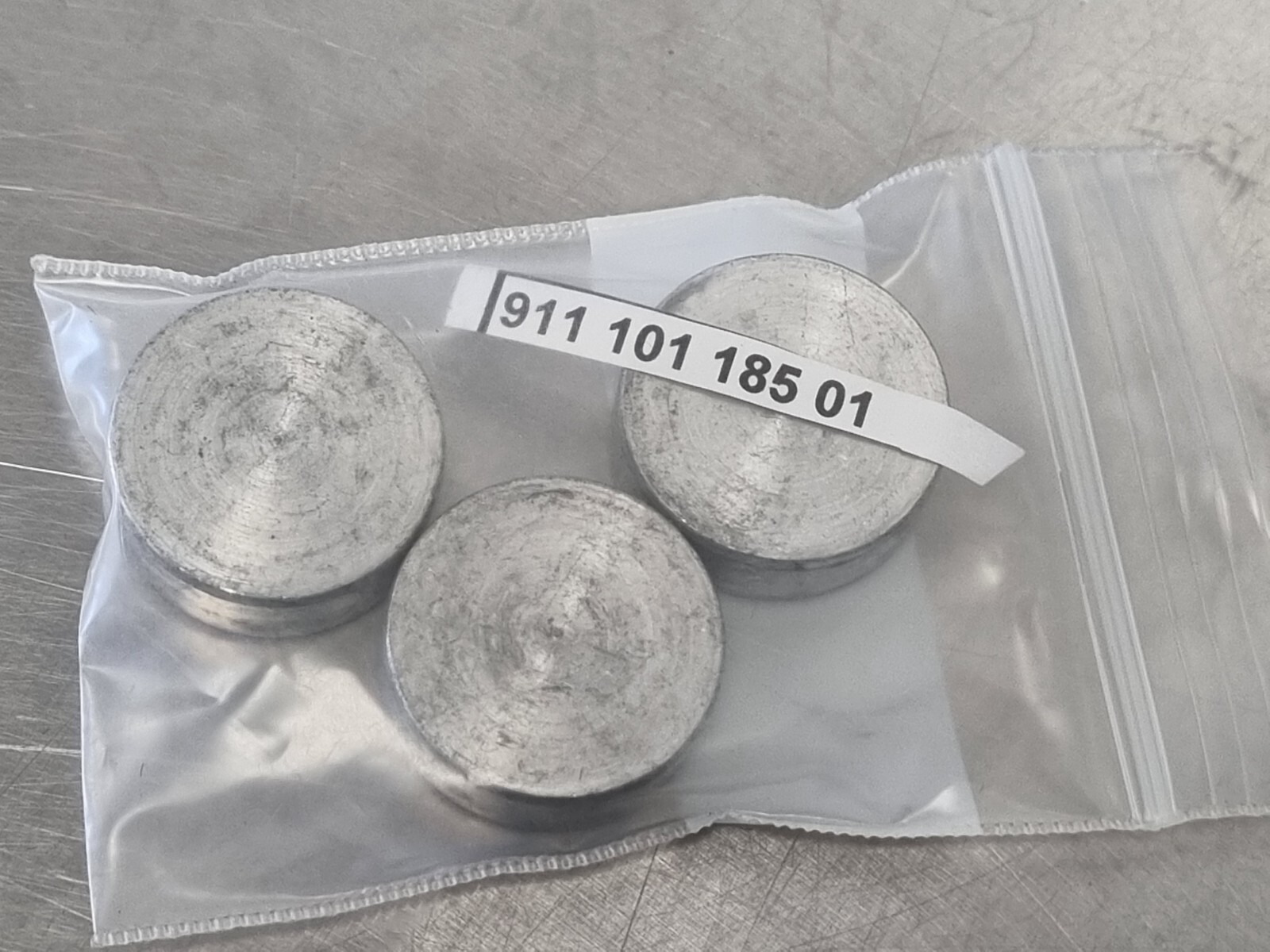 Porsche Engine Oil Galley Plug - 911 (1994-13) - 911 101 185 01 (Set of ...