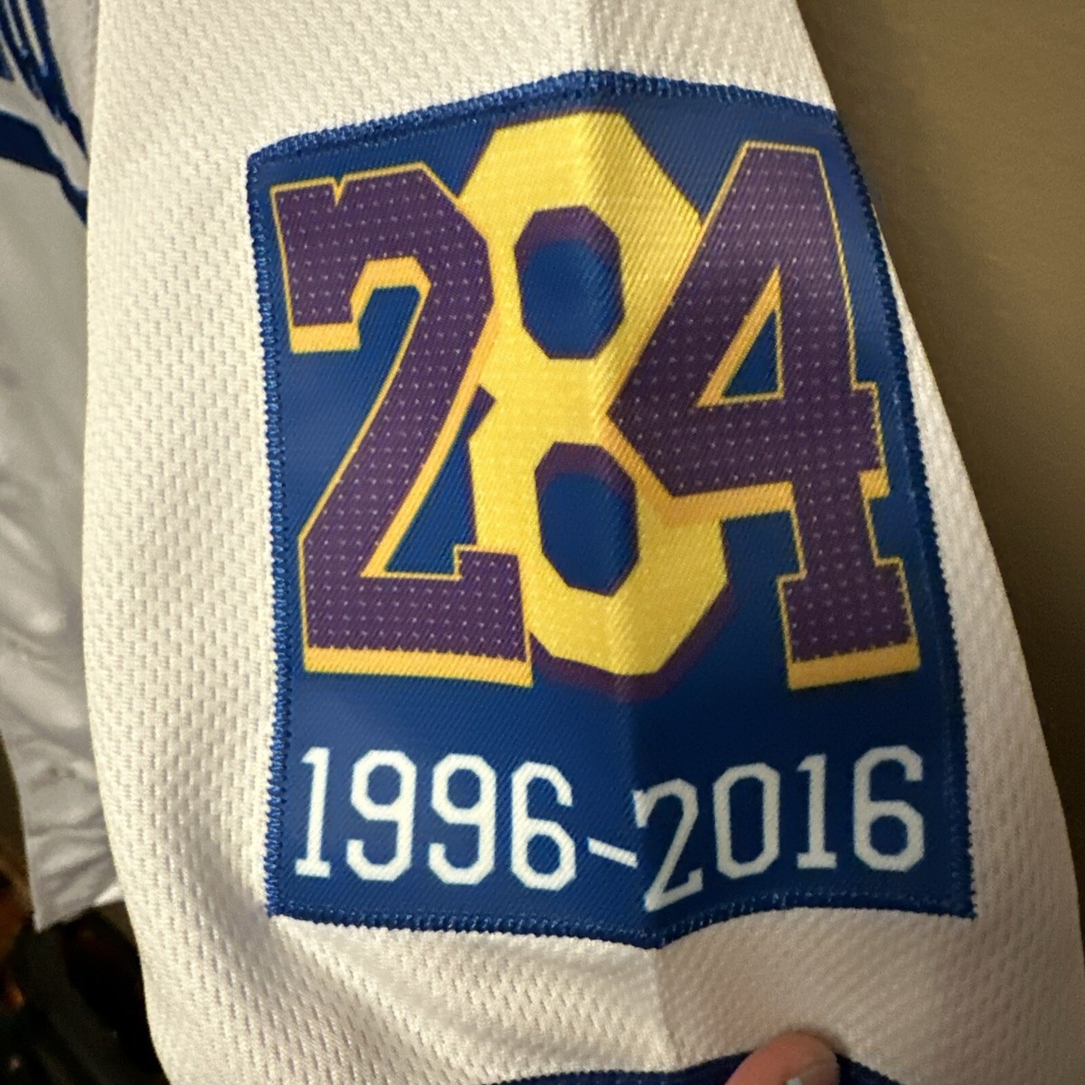 Kobe Bryant Legend white Stitched Baseball Jersey XL | eBay Kobe Bryant Legend white Stitched Baseball Jersey XL | eBay