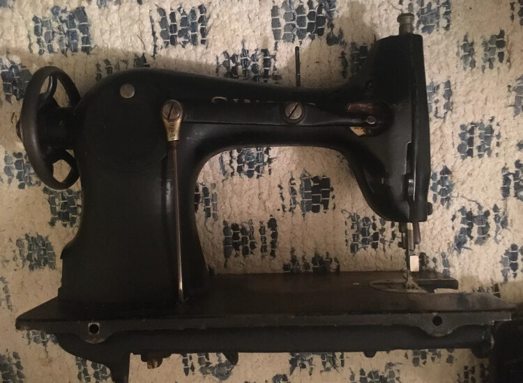 SINGER 95-1 ORIGINAL RARE ANTIQUE 1910 INDUSTRIAL SEWING MACHINE ...