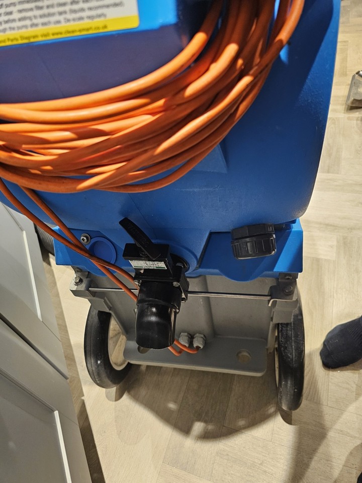 Airflex Storm 800 Carpet Cleaning Machine With Silencer Exhaust And ...