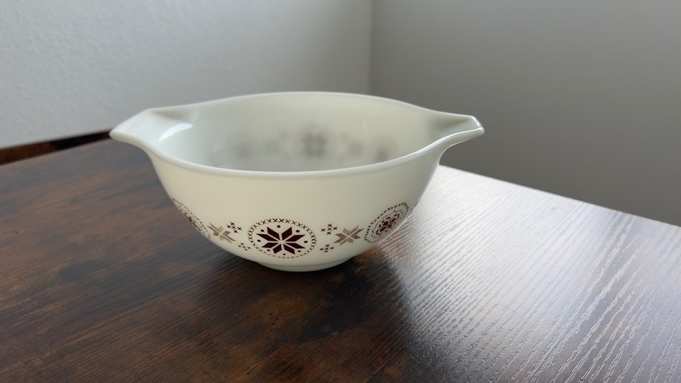 Vintage Pyrex Cinderella Nesting Bowls Town & Country Cross Stitch SET ...