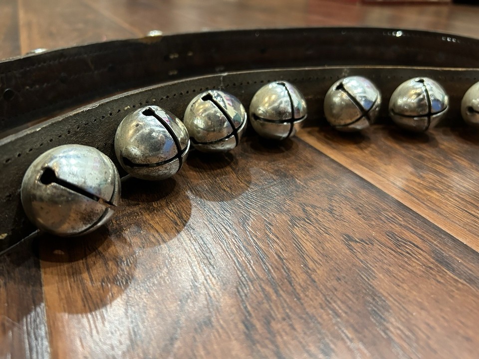 Vintage Horse Silver Sleigh Bells 50” Leather Strap 20 Bells Reindeer ...
