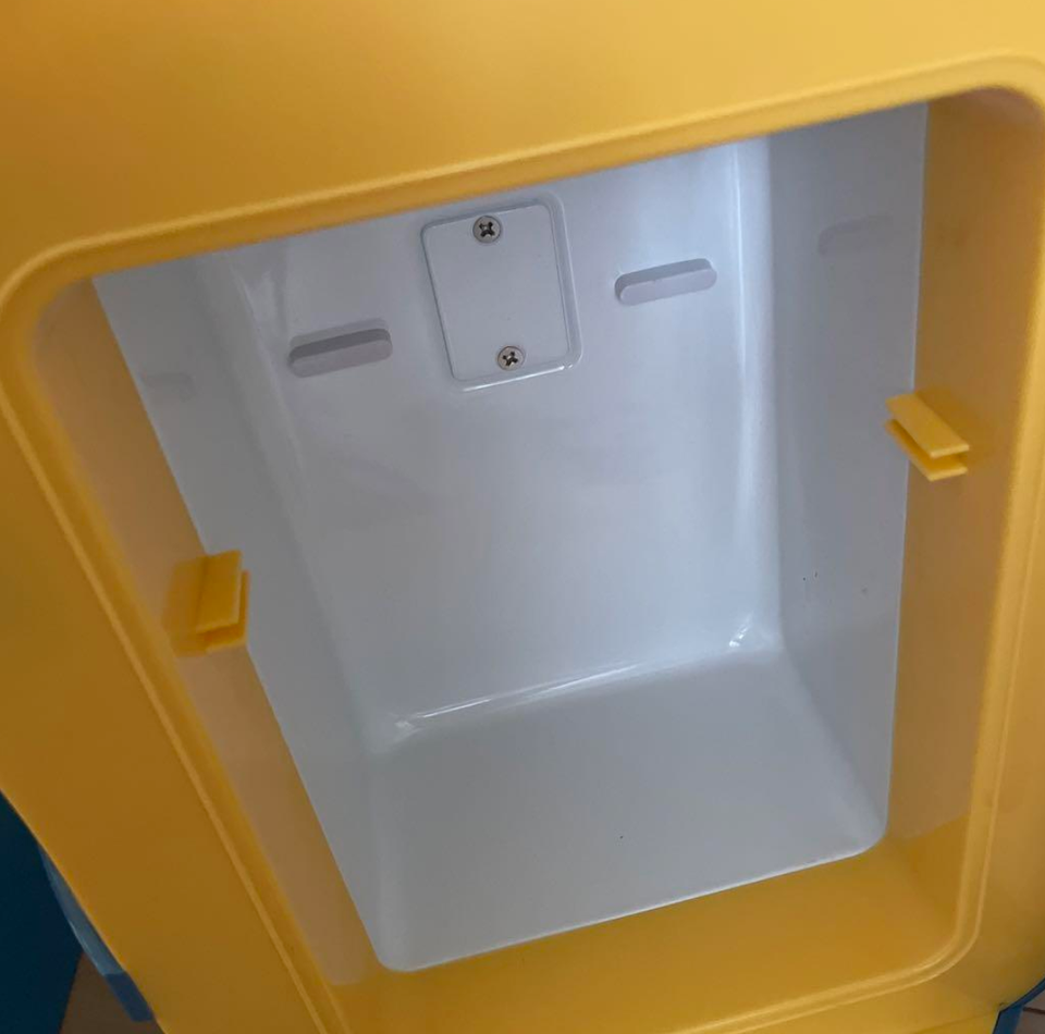 Minions Bob Mini Fridge Storage Cooler Warmer Portable Limited AC100V ...