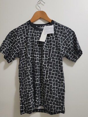 New Uniqlo t shirt George Snowden Collab Black and White | eBay