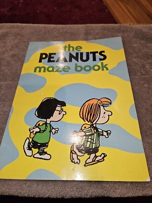 BRAND NEW PEANUTS MAZE BOOK 1980 | eBay