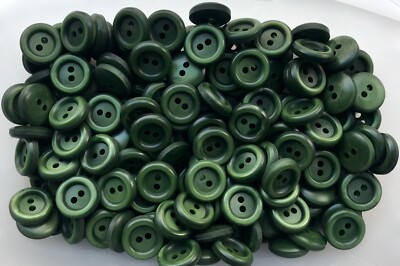23mm 36L Green Pearlescent Polished 2 Hole Chunky Button Craft Buttons ...