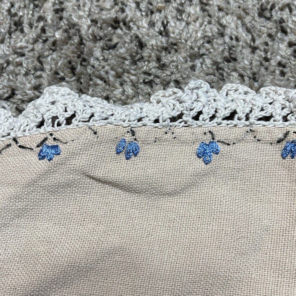 Vtg Handmade Embroidered Dresser Scarf Doily Floral Lace Side Table ...