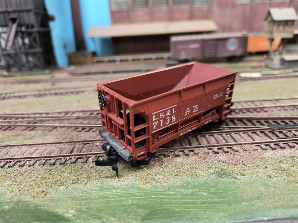 Ho scale ore car. LS &I. AHM | eBay