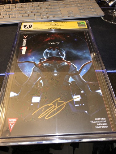 Divinity 1A Djurdjevic CGC 9.8 2015 Double Signed David Baron / Matt ...