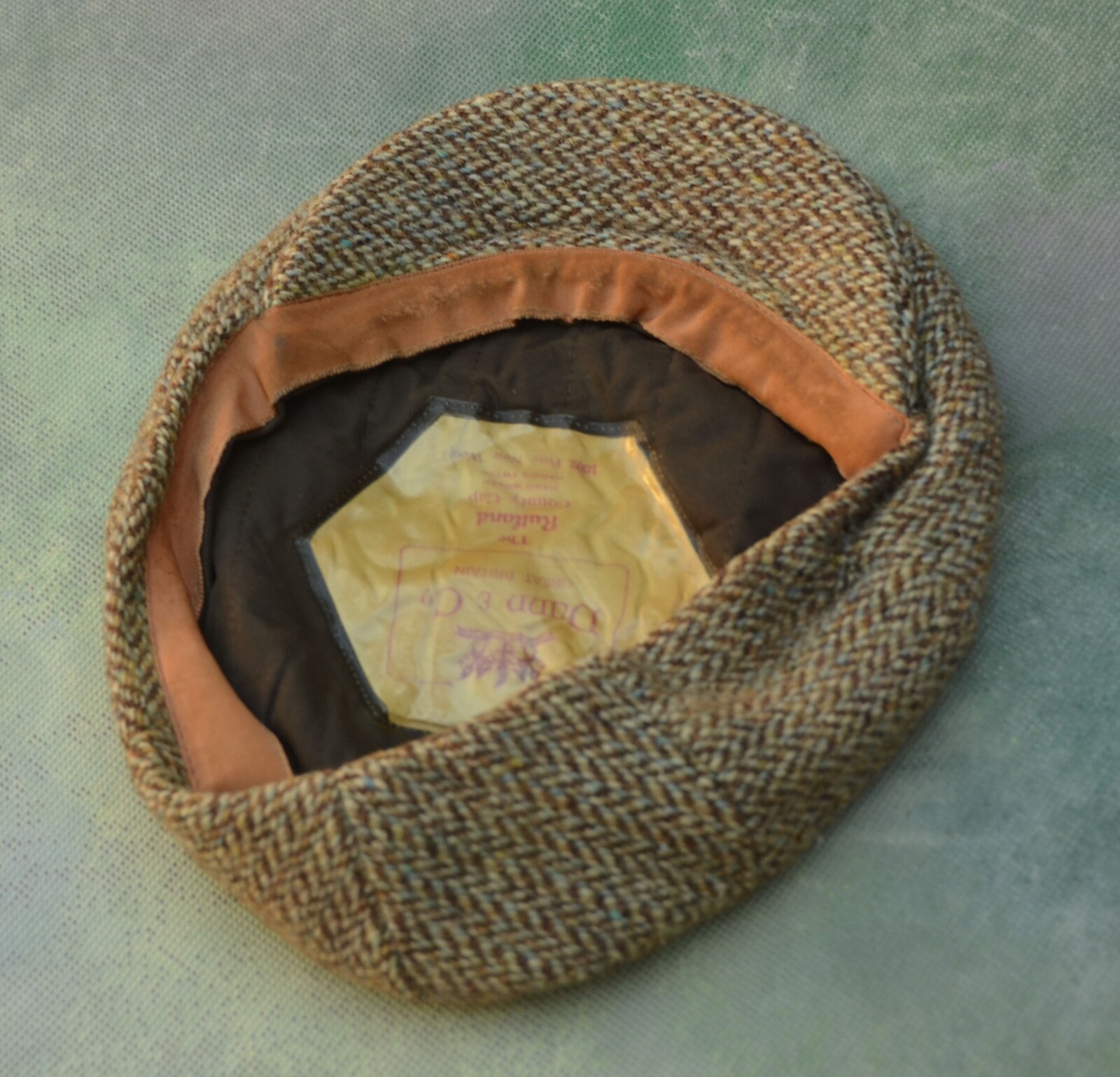 Dunn & Co The Rutland County Cap Hand Woven Harris Tweed Newsboy Cap ...