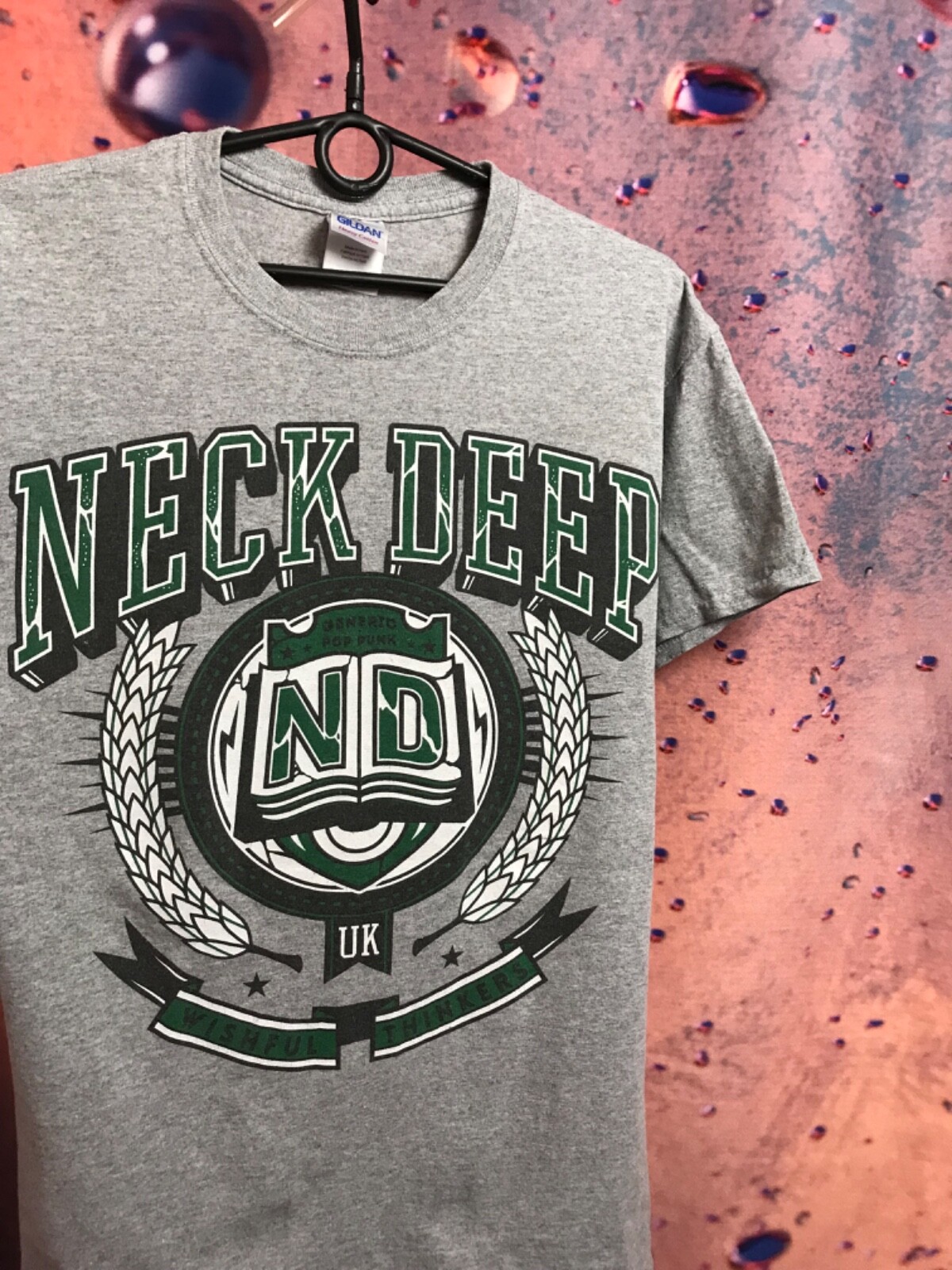Vintage Neck Deep band rock tee - Gem