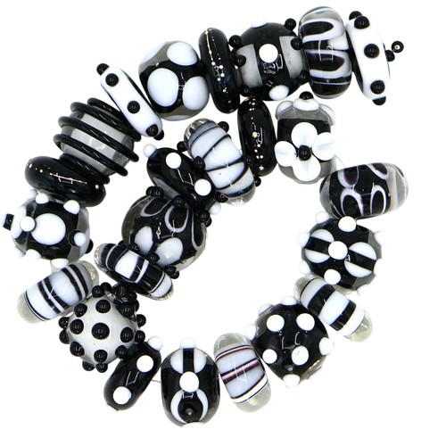 OliveStuart Handmade Lampwork Beads 24 black/white disc/round w ...