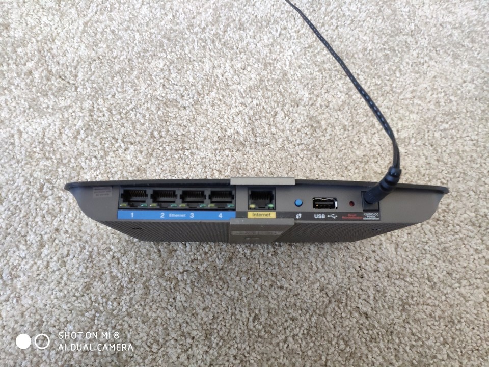 Linksys Cisco E4200 V1 750 Mbps 4-Port Gigabit Wireless N Router Tomoto ...