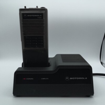 Motorola Walkie Talkie HT600 Portable Radio W/Buttons - TESTED WORKS ...