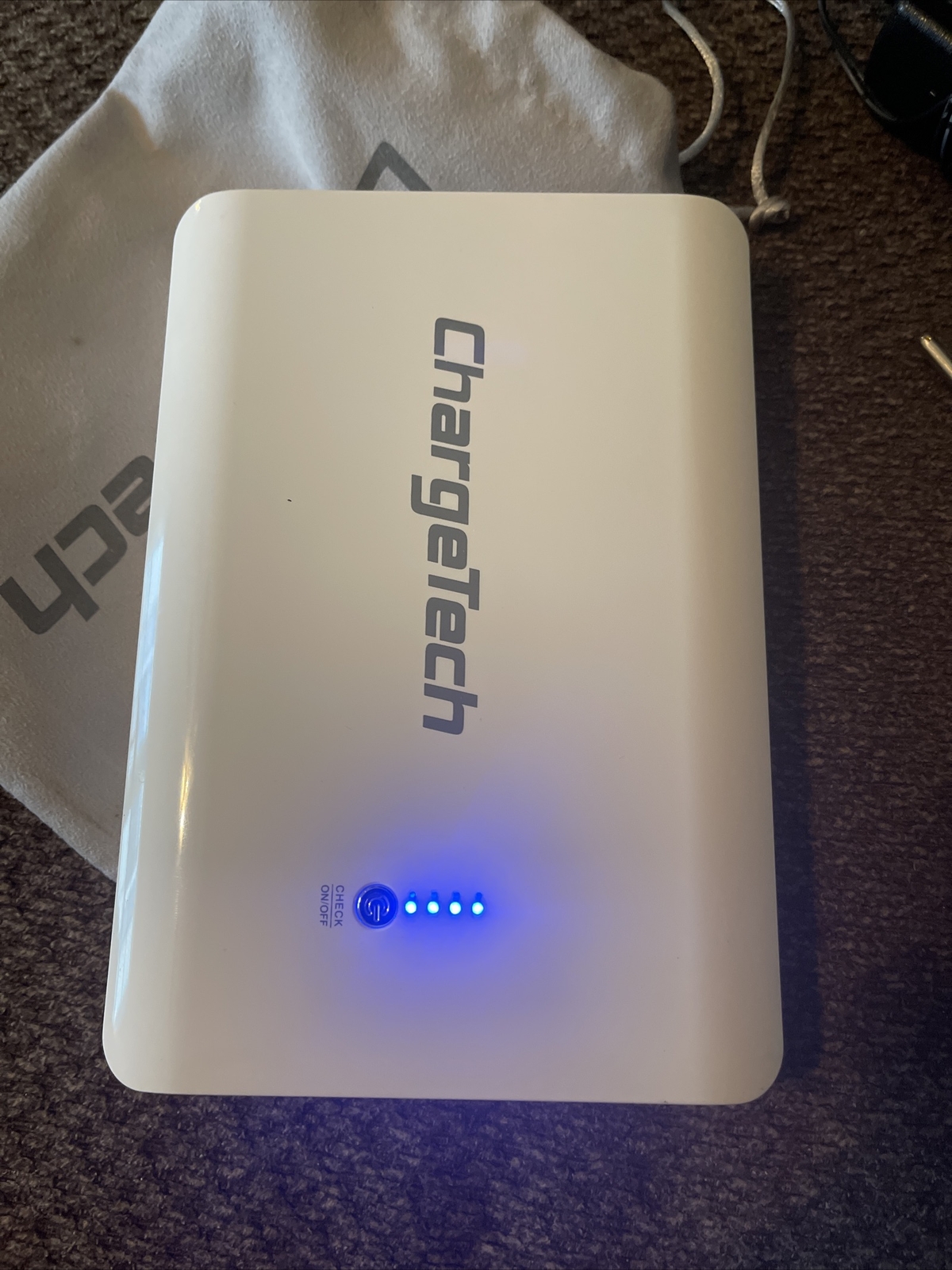 Chargetech - 18K White 120 V Travel Backup Battery Model 10404B000407 ...