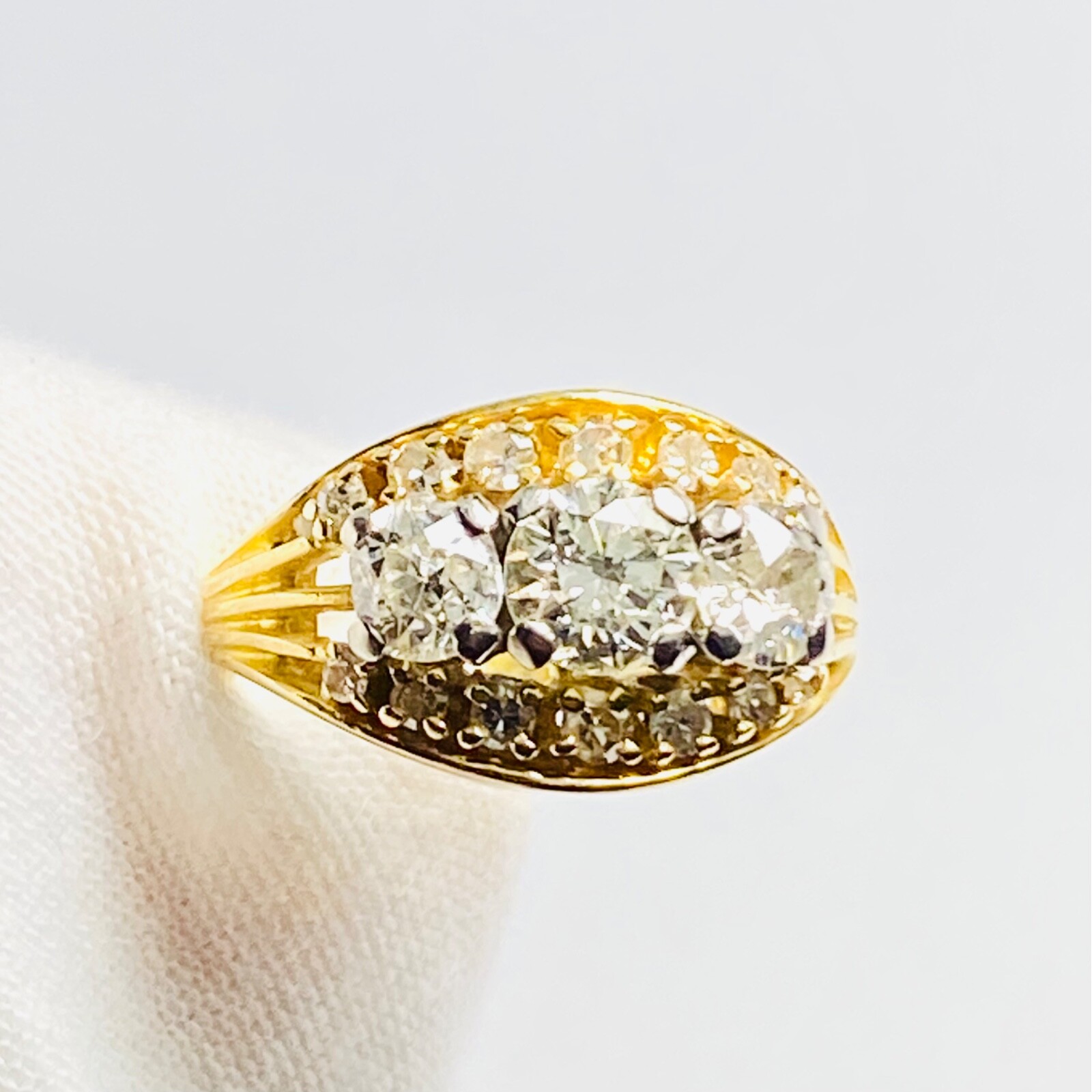 GG Certified Jabel 18K Yellow Gold Three Stone 1.79ctw Diamond Size 6 ...