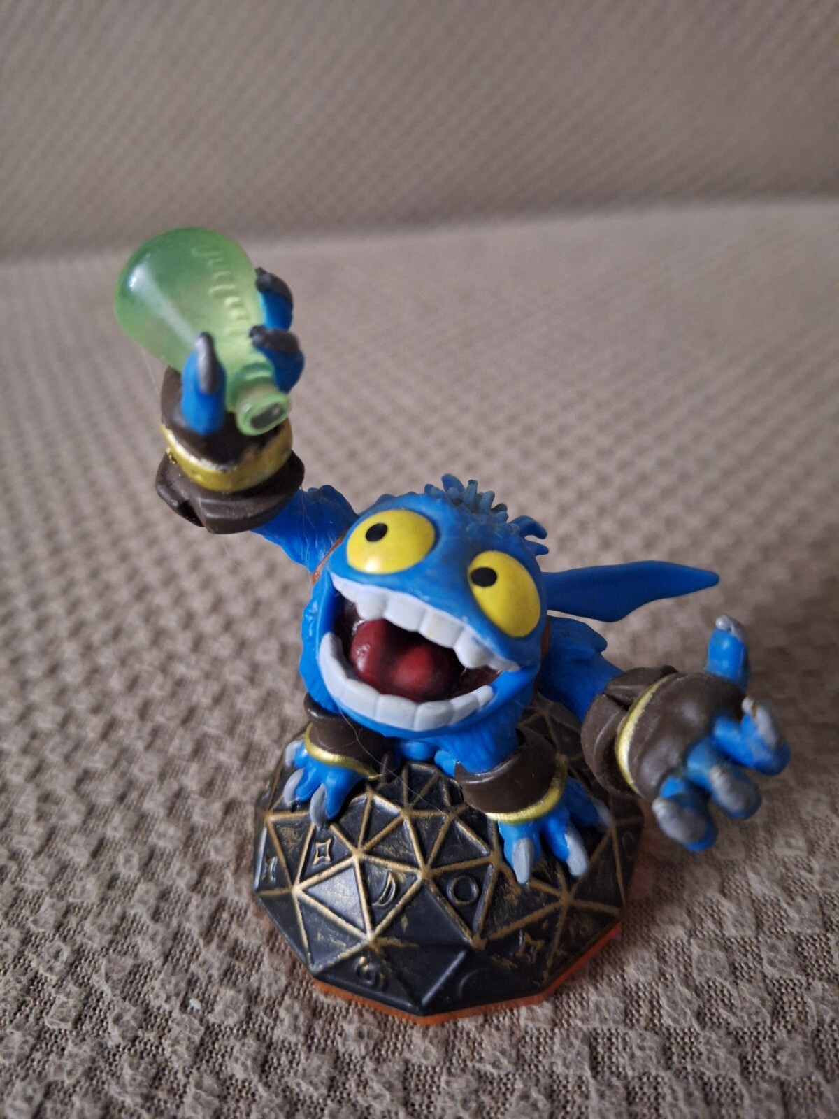 Skylanders Giants Pop Fizz Blue Plastic Figure Big Mouth W/Teeth 3"x2 ...