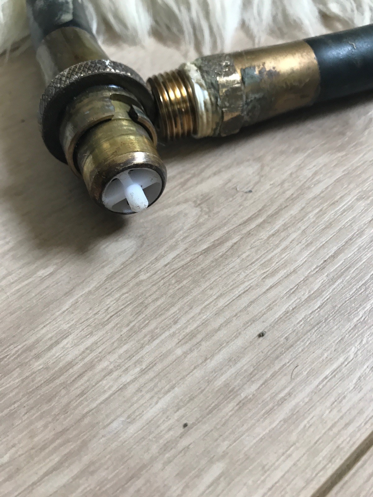 GAS COOKER HOSE/FLEX BS 669 BAYONET FITTING 4ft x1/2” 1200mm | eBay UK