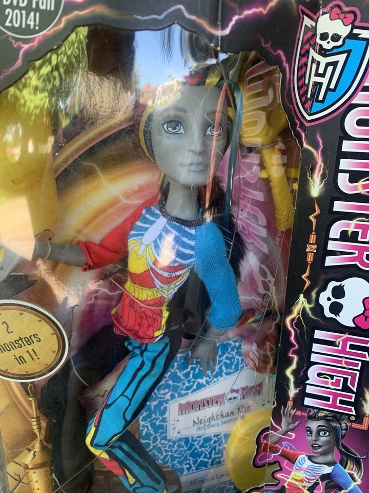 Mattel Monster High Freaky Fusion Neighthan Rot Fashion Doll Zombie ...