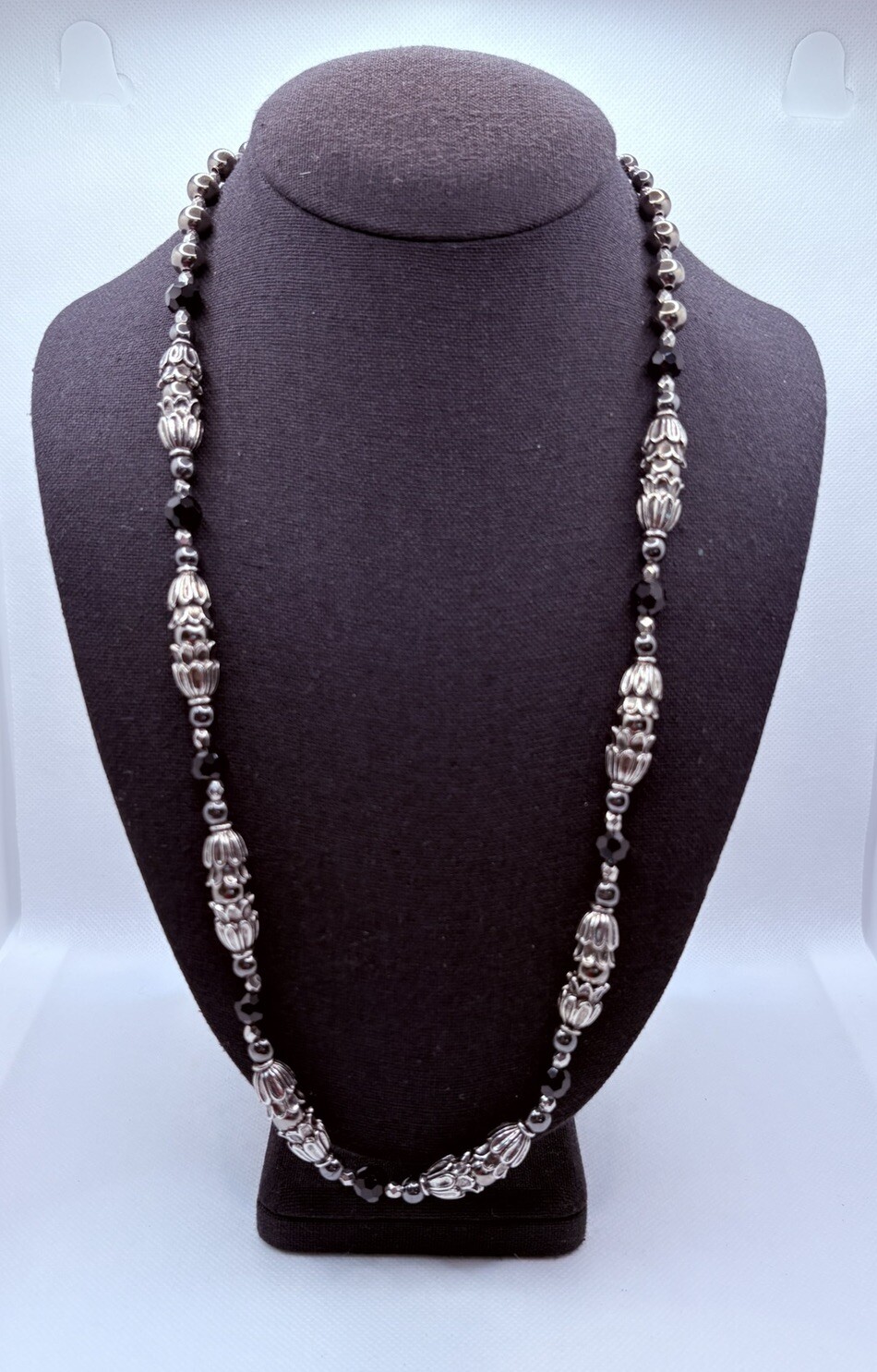 Vintage Silvertone Gunmetal & Black Faceted Bead Neck… - Gem