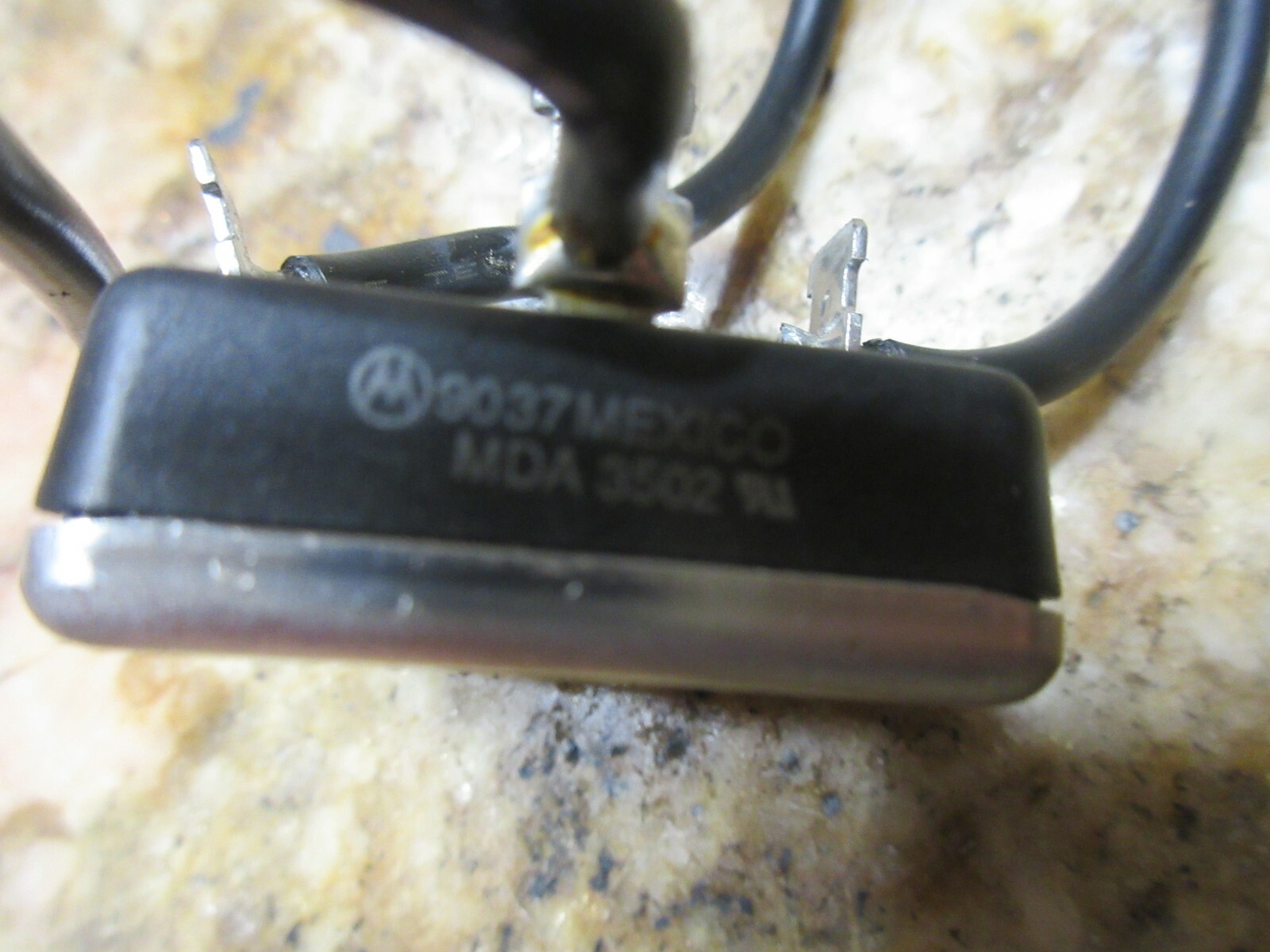 MOTOROLA FUSE SWITCH 9037 MEXICO MDA 3502 BRIDGE RECTIFIER | eBay Australia