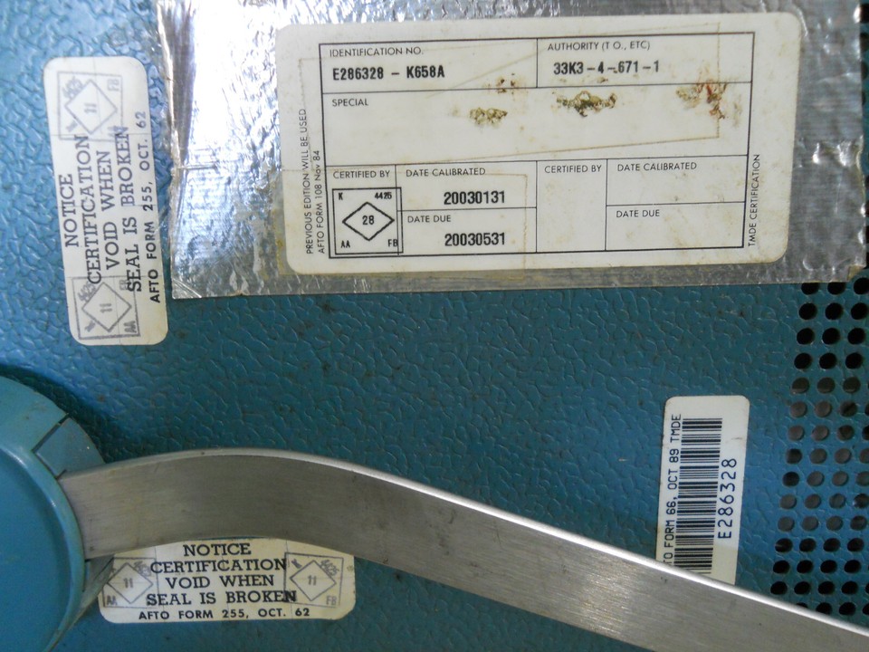 Tektronix 464 Storage Oscilloscope w/ leads/power/manual/power TURNS ON ...