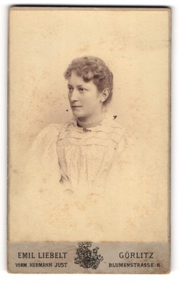 Fotografie Emil Liebelt, Görlitz, Blumenstr. 8, junge Frau Linda ...