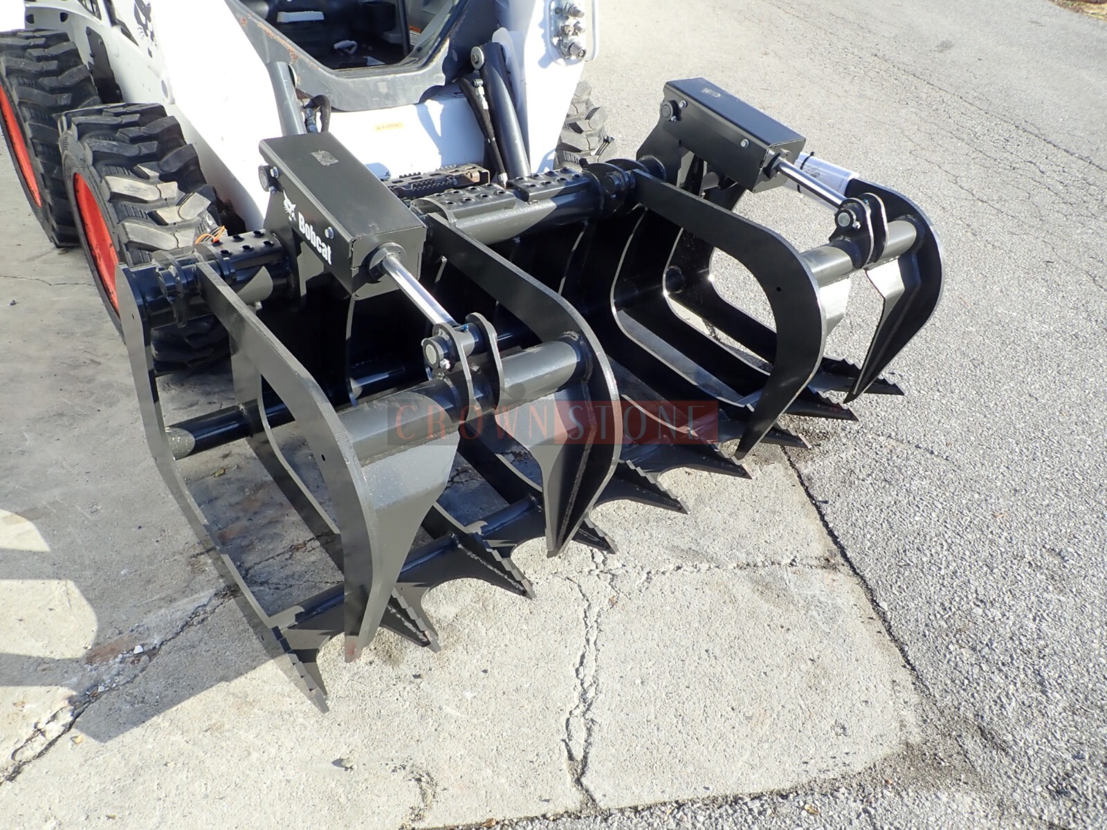 NEW BOBCAT 72' ROOT GRAPPLE FOR SKID STEERS, | Grelly USA