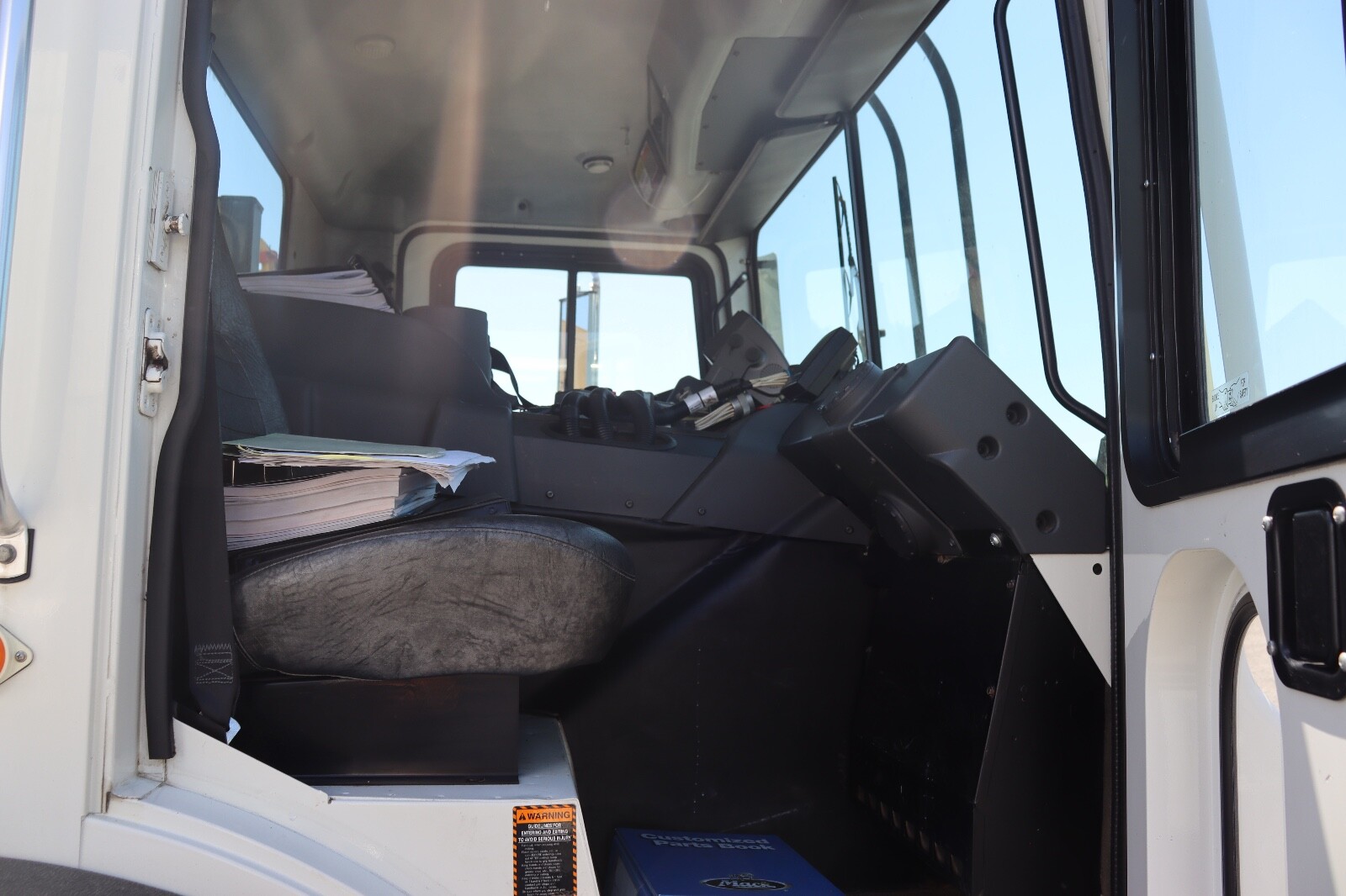 2009 MACK GARBAGE TRUCK MRU600 W/New Way 25 YD NEW WAY-King Cobra rear ...