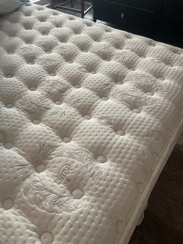 Kluft Royal Souverein Latex Cal King Size | eBay