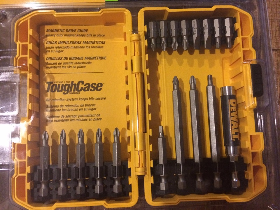 DEWALT 100 PC DRILL / DRIVER BIT SET W/ (4) TOUGH CASES - DWA100SET | eBay