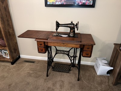 Sewing Machines - 1922 Singer Sewing Machine
