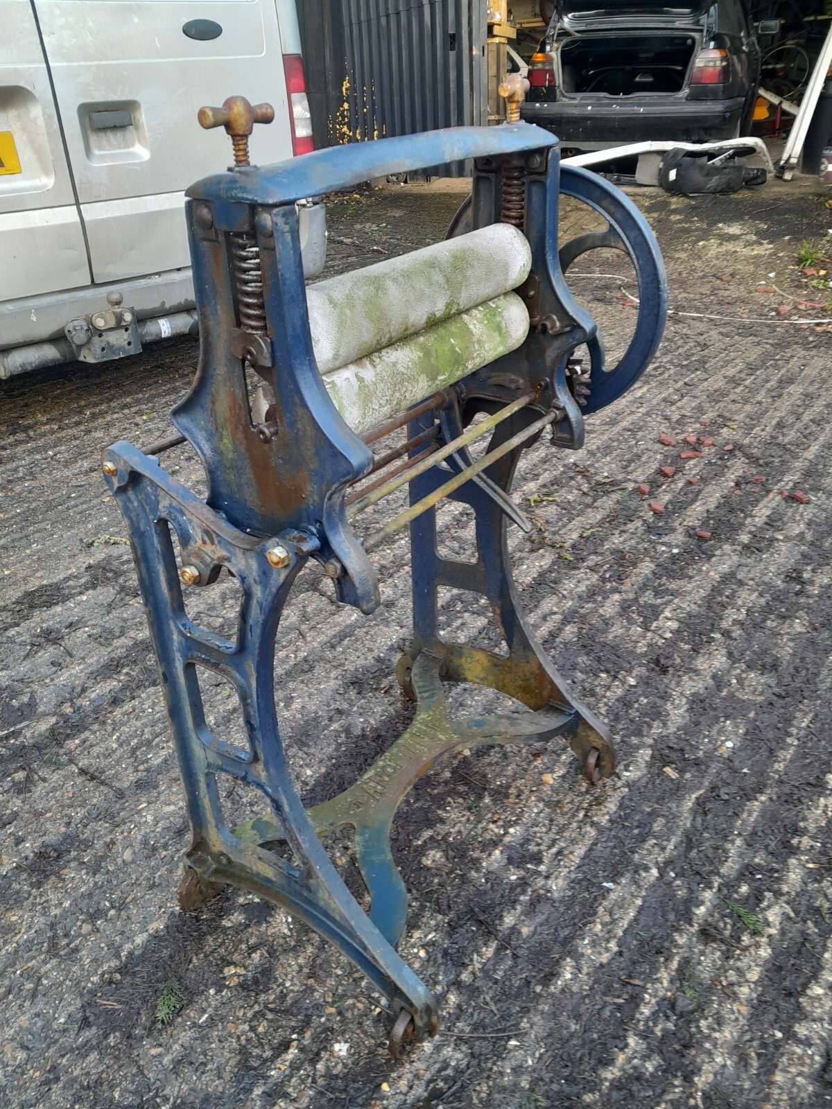 BARN FIND: ANTIQUE ANGLIAN CAST IRON MANGLE FOR RESTORATION OR GARDEN ...