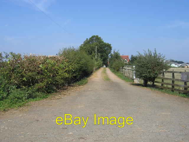 Photo 6x4 Drive to Old Barn Farm Bloxham c2006 | eBay UK