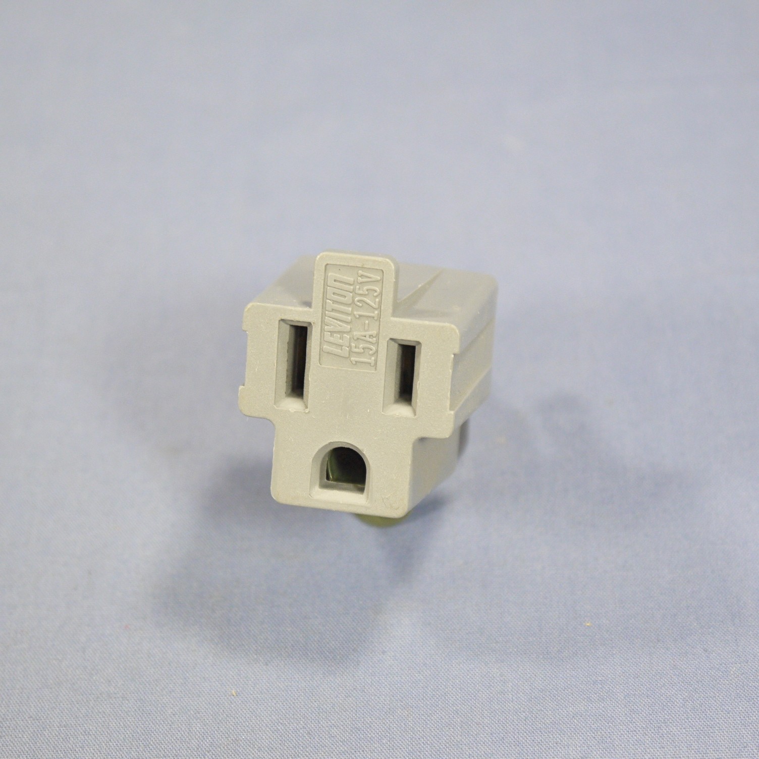 Leviton Gray 3-Prong Polarized Plug Outlet Adapter 5-15R 15A 125V Bulk ...