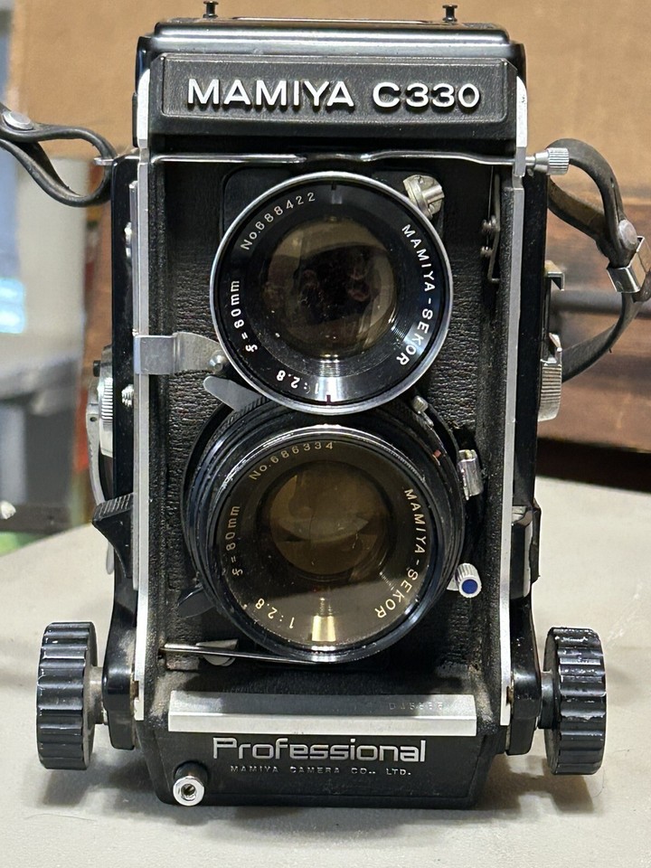 Mamiya C330 Professional F TLR with Sekor 80mm f Lens & Camera Carring ...