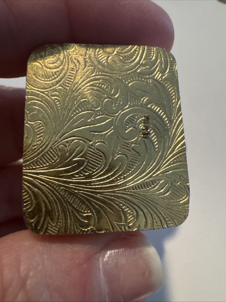 Italian VTG Porcelain Trinket Pill Box 1.25” X 1” Courting Couple | eBay